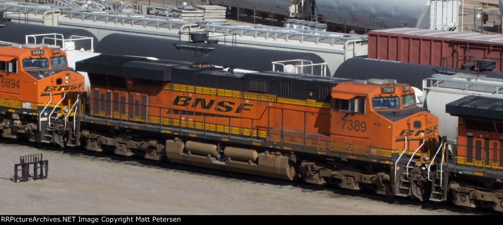 BNSF 7389